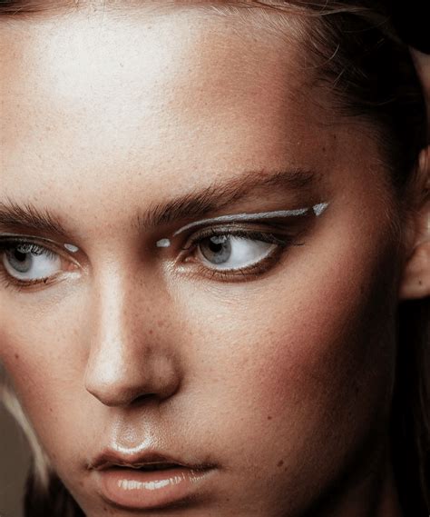 White Eyeliner Waterline