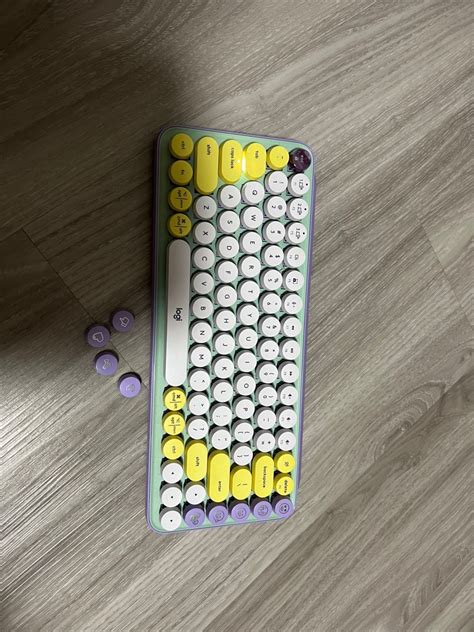 Wireless Keyboard Computers Tech Parts Accessories Computer Keyboard On Carousell