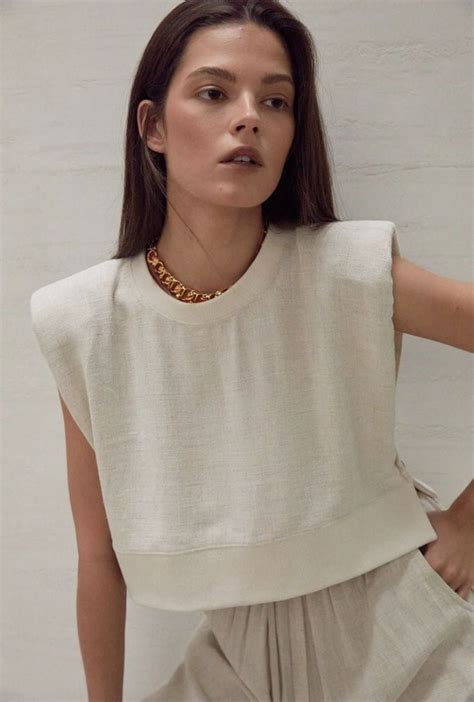 Pin De Agus Feriol En Look Costura Catálogo