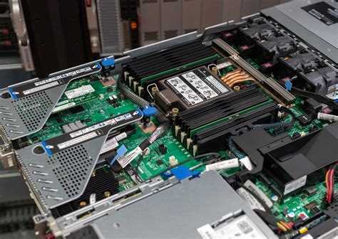 Examen Du Serveur Hpe Proliant Dl Gen Storagereview Com