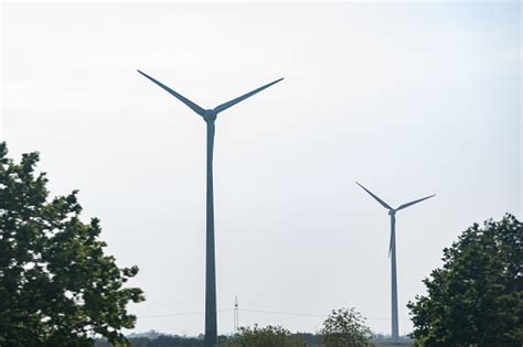 풍력 발전 단지 야외 사진 농업 분야의 풍력 공원 사진 풍력 발전소가 있는 사진 풍력 발전소 녹색 에너지 개념 재생 가능 에너지용 풍력 터빈 구름에 대한 스톡 사진 및 기타