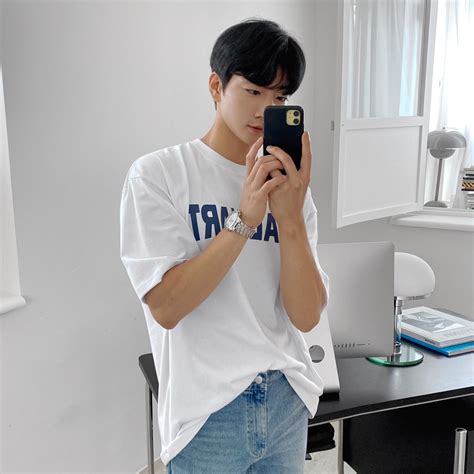 플라이데이 견고한 내구성과 우수한 퀄리티💯 데일리하게 입는 프린팅 반팔티🤩