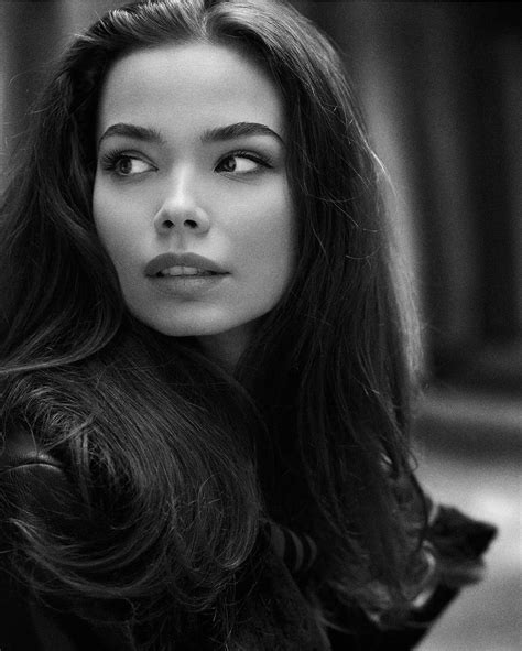 Vlada Bernevec Scrolller