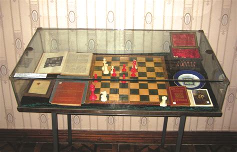 ჭადრაკის უნიკალური ნიმუშები კვირის პალიტრა