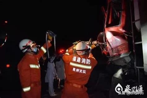 凌晨！永春这里两货车发生追尾，司机被困驾驶室 液压汇