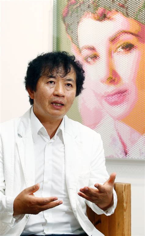 초대석 ‘파이프 조각가로 거듭난 이철희 작가 대한경제