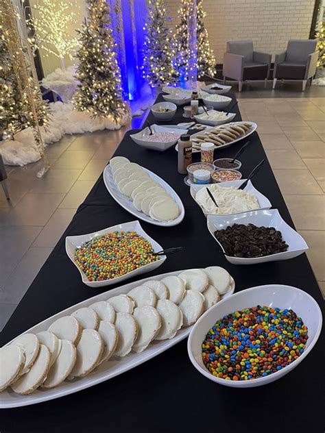 Sbu Eats Lights Up The Season With Rothefeller Tree Lighting