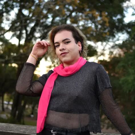 Non Binary Gender Identity Meaning And Pronouns