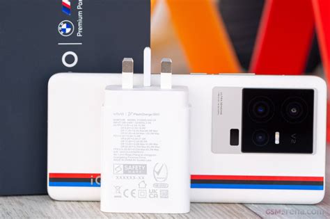 Vivo Iqoo 11 Pictures Official Photos