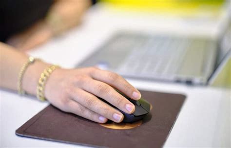 זה לא עובד כיצד לאפס את לוח המגע ולתקן שגיאות ב Windows 11