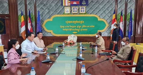 ឯកឧត្តម ស៊ុន សុវណ្ណារិទ្ធិ អញ្ញើញទទួលអំណោយពីឧកញ៉ាលី សុភ័ក្រ និងលោក លន់ ឡេង