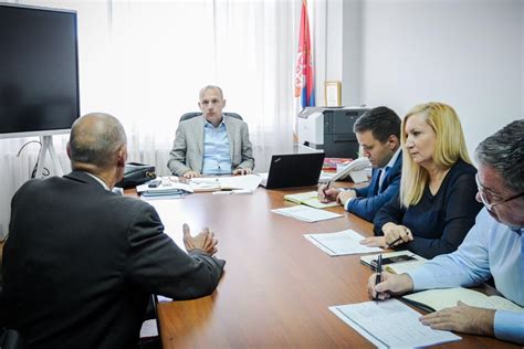 ЛОНЧАР РАЗГОВАРАО СА ГРАЂАНИМА