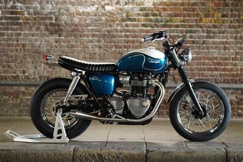 Lind X Stockwell Design Crafting Custom Triumph Bonnevilles In The