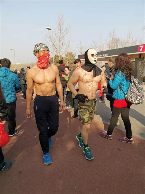 2019北京光猪跑男跑者合集 搜狐大视野 搜狐新闻