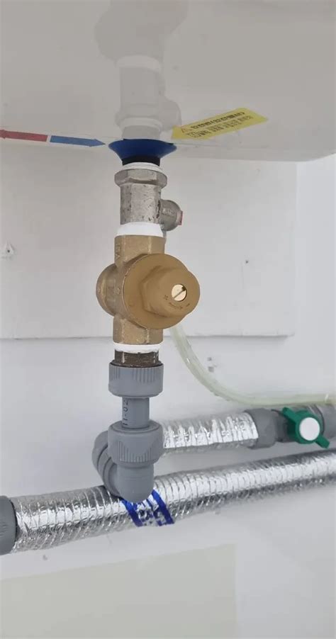 좋은점 3가지 선택으로 부족해요 영업장이여서 시간 약속 중요한데 방문시간 딱 맞춰 와주셨고 수도계량기 온수기 감압밸브 교체 뚝딱 해주셨어요 셀프로 해볼까 했다가