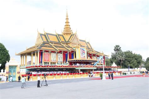 ព្រះមហាក្សត្រ៖ តាមរយៈមីទ្ទិញរំលឹកខួបទី៧០ នៃទិវាបុណ្យឯករាជ្យជាតិ អាចសន្និដ្ឋានថាមាតុភូមិ