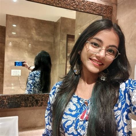 Varsha Gupta Relationship Manager Health Insurance Care Linkedin