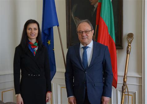 Еврокомисар Мария Габриел посети БАН Българска академия на науките