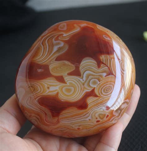 千蕊天然缠丝玛瑙把玩家居小摆件玛瑙原石手把件 虎窝淘