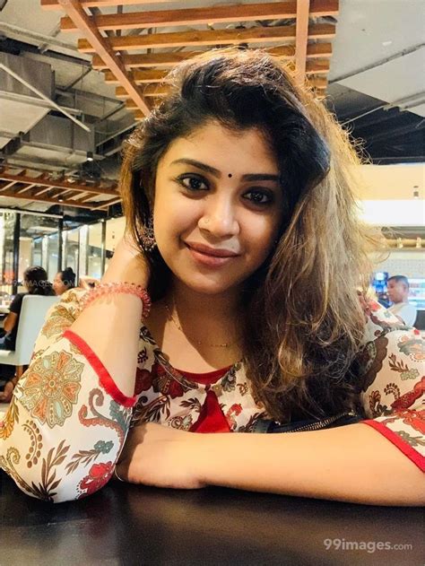 Gayathri Wallpapers Top Free Gayathri Backgrounds Wallpaperaccess