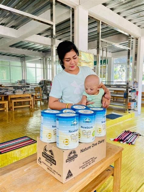 နို့မှုန့်အခက်အခဲဖြစ်နေတဲ့ ကလေးငယ်လေးအတွက် တတ်နိုင်သလောက် လှူဒါန