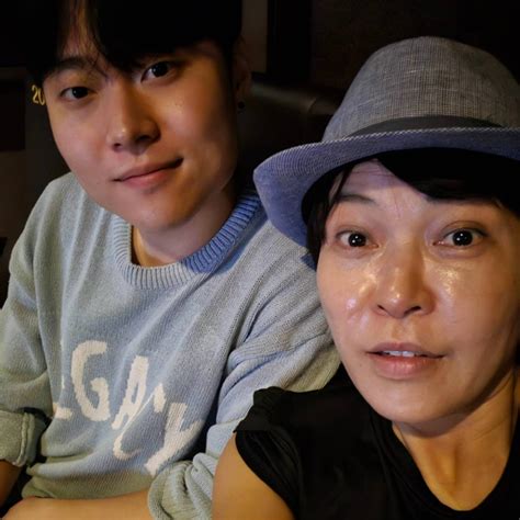 Cho Hye Ryeon A Movie Theater Date With Her Handsome Son A Friendlik