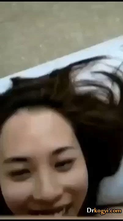 ဟော်တည်မှာလိုက်ကုန်းပြီးအခုမှရှက်နေတယ် Myanmar Sex Story