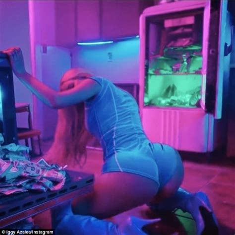 Iggy Azalea Flaunts Her Famous Derrière In A Bodysuit For Instagram