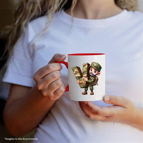 Cana Cu Un Militar Care Tine Litera V Vanatoare Scoala Elevi Silitori Invata Alfabet