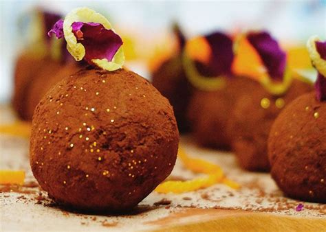 Трюфеля из черного и белого шоколада или к истории о ганаше