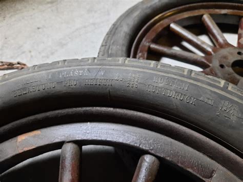 Star Louko Ov Kola Na Historick Automobil Kusy Matador Pneu Aukro