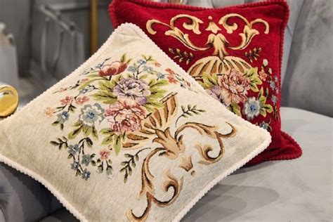 쿠션·등쿠션 꽃무늬 자수 쿠션커버 4 Color 50×50 쿠션커버 쇼파 쿠션커버 등쿠션커버 오늘의집 쇼핑