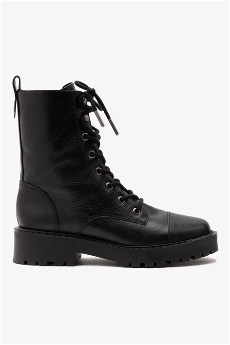 Trinity Boot In Black Leather Larroude