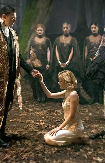 Foto Sabrina Submits To Father Blackwood As Her Coven Watches