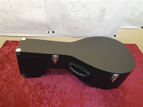 연주용기타 내놓기 8코스 류트 신품 판매