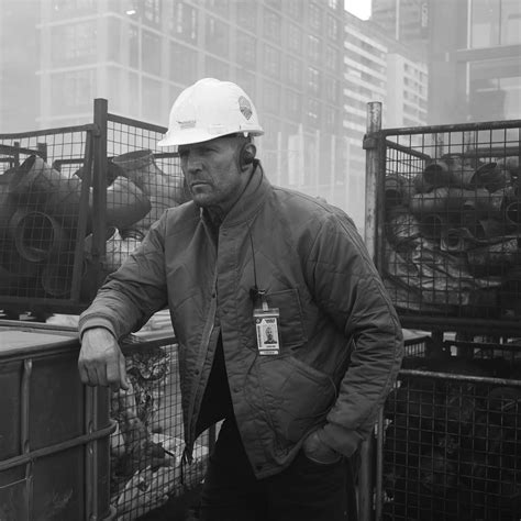 Garageplay 車庫娛樂 動作巨星傑森史塔森近日在個人ig上po出《重裝制裁》的片場幕後照