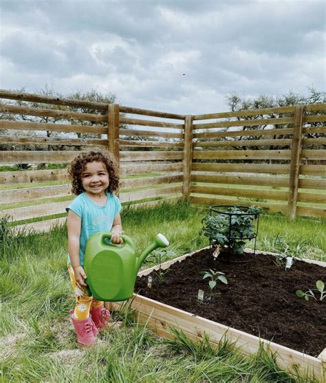 Чем занять и развлечь детей на даче летом и весной Аналогий нет