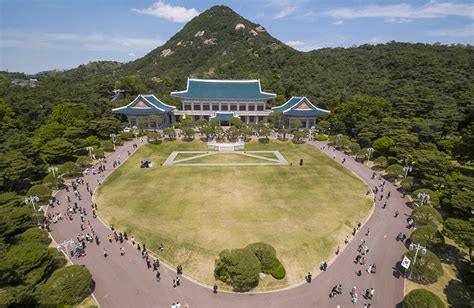 不当总统府的青瓦台，将变成文化园区主楼朴普均阶段
