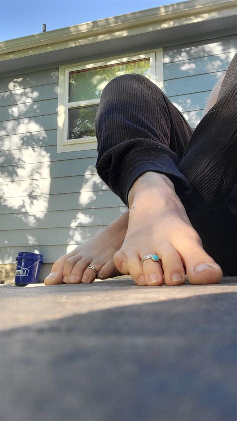 Natural Light On Natural Toes R Naturalgirlfeet
