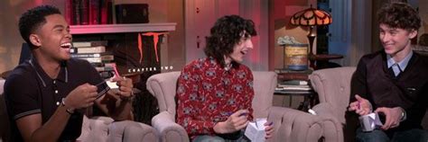 It Chapter 2 Finn Wolfhard And More Do Arts And Crafts For Charity