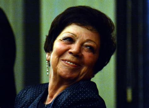 Божана Апостолова с орден „Стара планина“ Площад Славейков