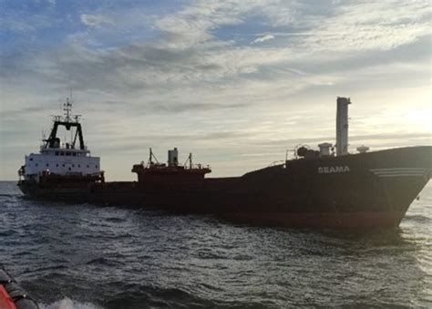 Експлозия на товарен кораб край бреговете на Румъния в Черно море Видео