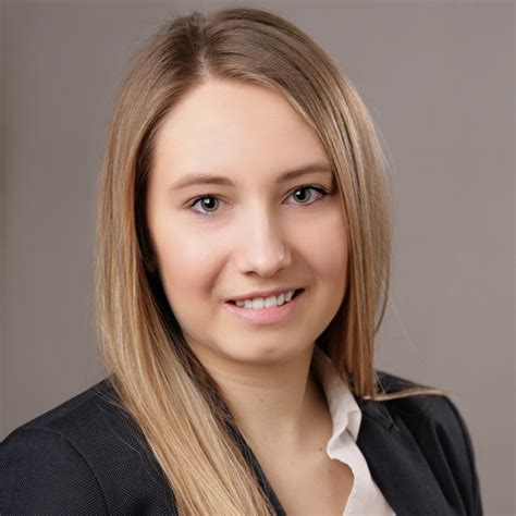 Natascha Hoffmann Vrm And Media Production Managerin Deutsche Bank Ag Xing