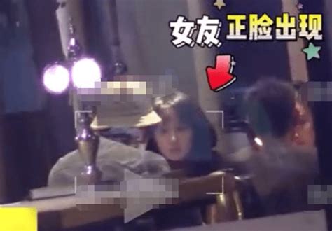 张超疑似新恋情曝光 与女子亲密约会后同回小区 搜狐大视野 搜狐新闻