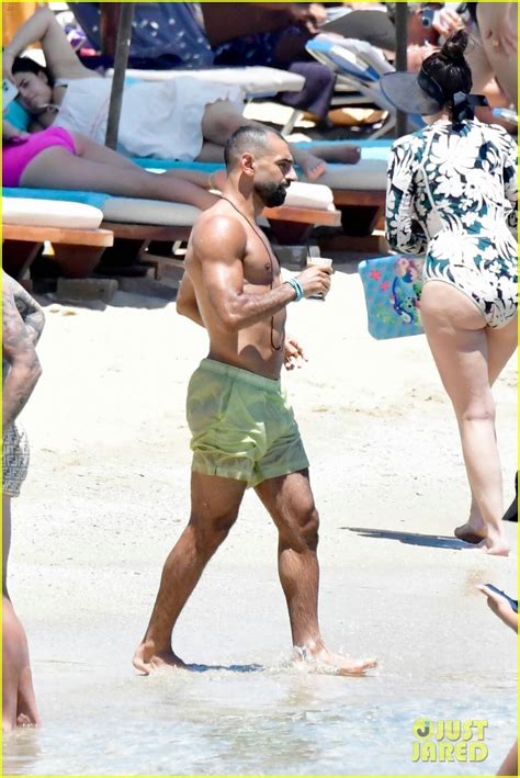 Photo Mohamed Salah Shirtless At The Beach 21 Photo 5054517 Just
