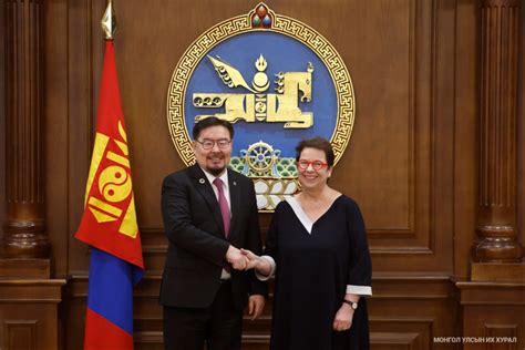 УИХ ын дарга Швейцарын хөгжлийн агентлагийн Хамтын ажиллагааны газрын дарга Стефани Бурриг