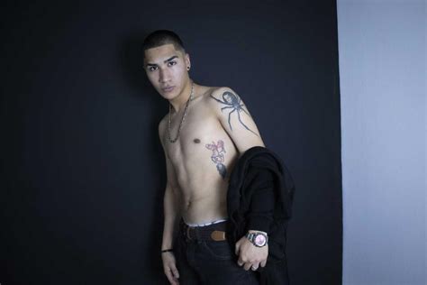 Leonidashells Männer 22 Jahre