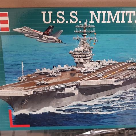 New Uss Nimitz Aircraft Carrier Model Kit In Trimley St Mary Für 9 00