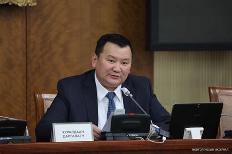 Улсын дээд шүүхийн шүүгчид нэр дэвшигчтэй нэр дэвшигчийн сонсгол хийлээ