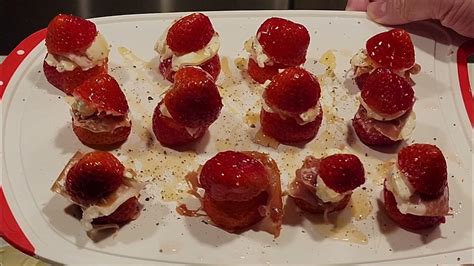 I Made Chaeyoungs Strawberry Santa Snack 딸기공듀딸기산타 채영딸기산타 Youtube